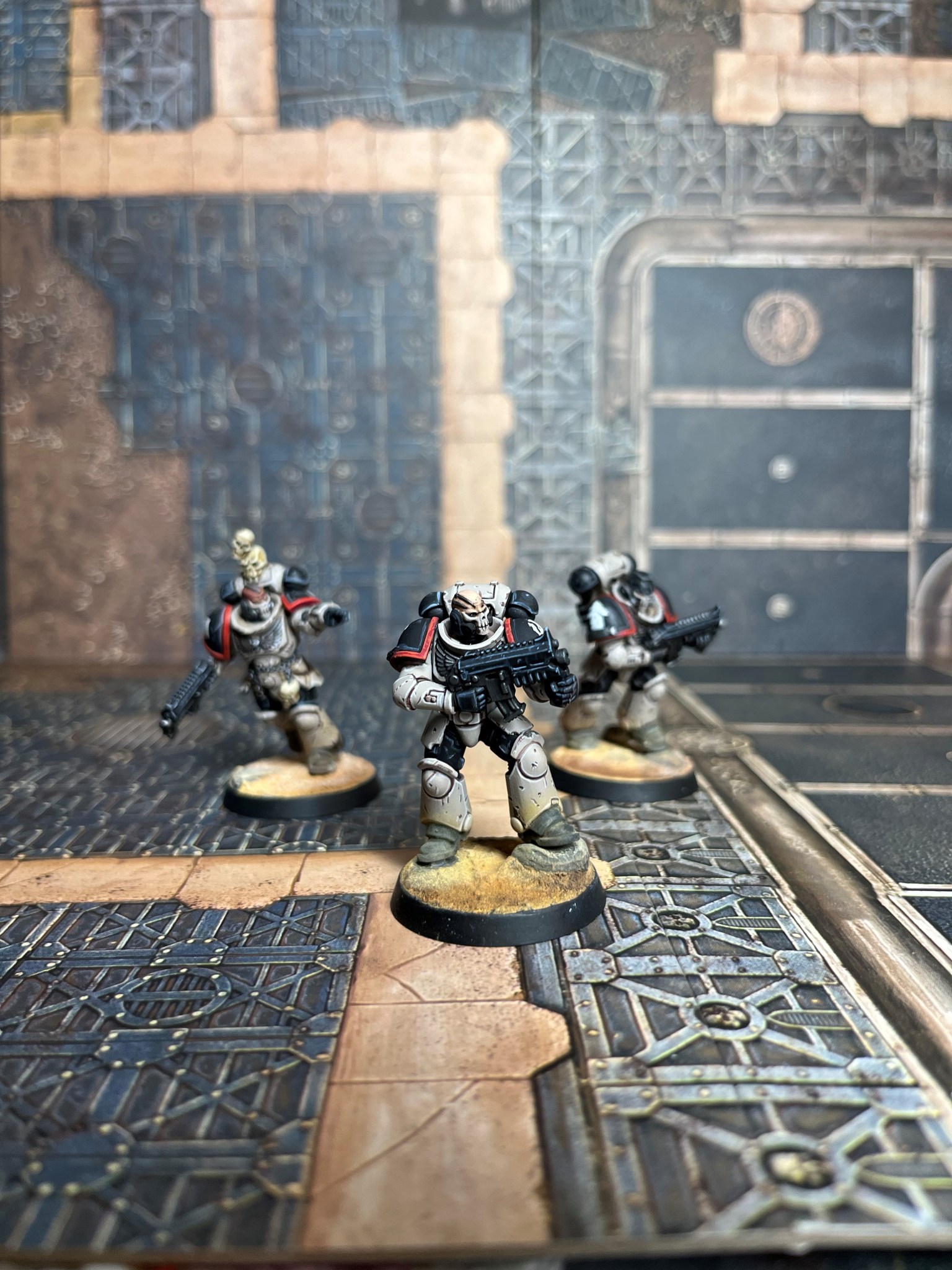 Mortifactors – Painting In The Dark